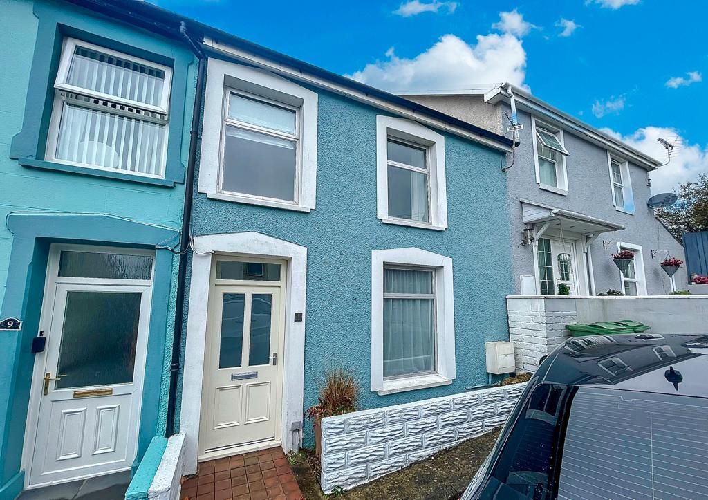 3 bed terraced house for sale in Hill Street, Stop And Call, Goodwick ...