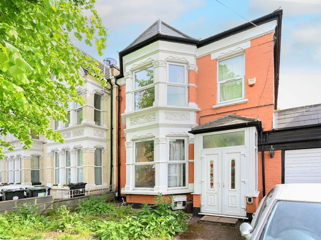 5 Bed Semi Detached House For Sale In Palmerston Crescent London N13