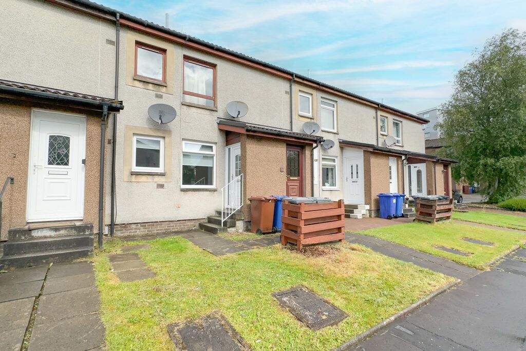 1 bed flat for sale in Kestrel Court, Hardgate, Clydebank G81, £77,500 ...