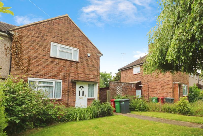 2 Bed End Terrace House For Sale In Knolton Way Wexham Slough Sl2 £