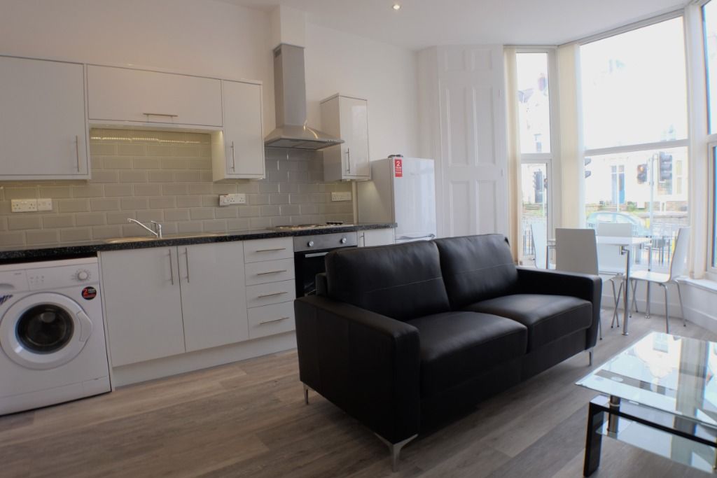 2 bed flat to rent in Walter Road, Uplands, Swansea SA1 - Zoopla