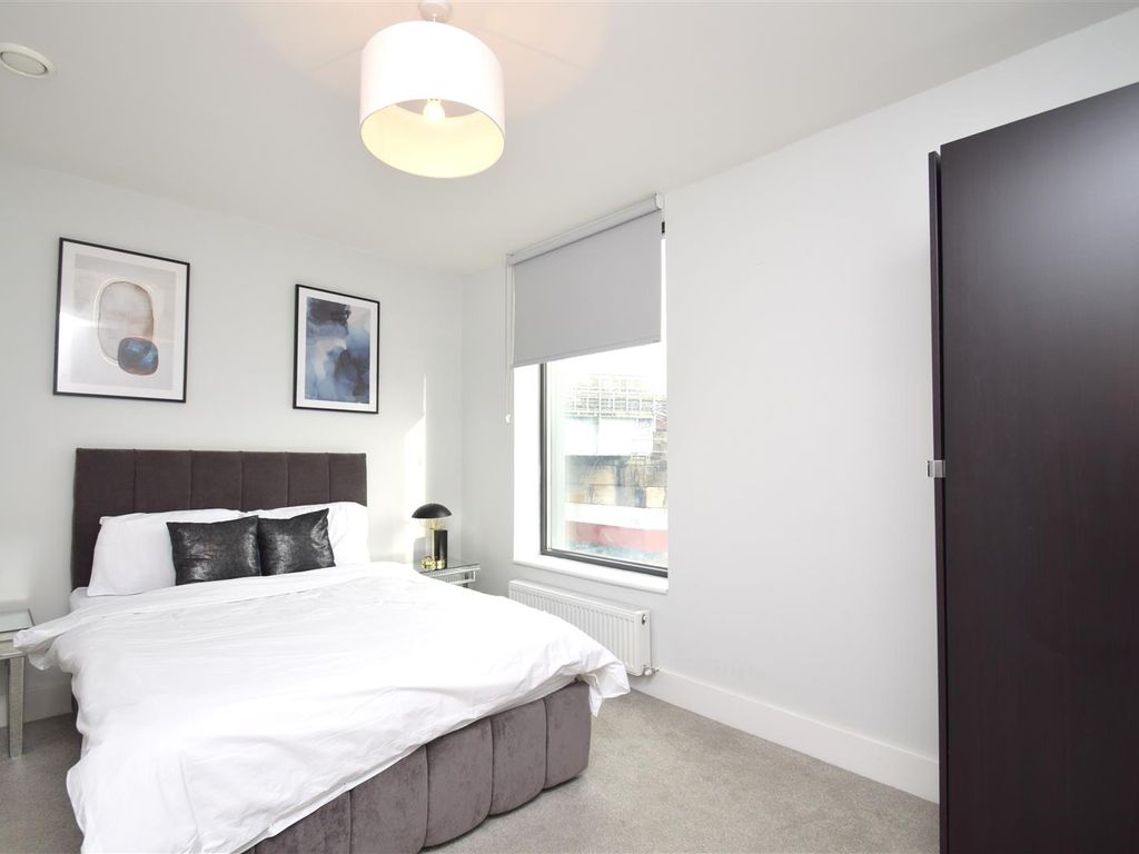 1 bed flat to rent in Trinity Court, Marsh Road, Pinner HA5, £2,000 pcm ...