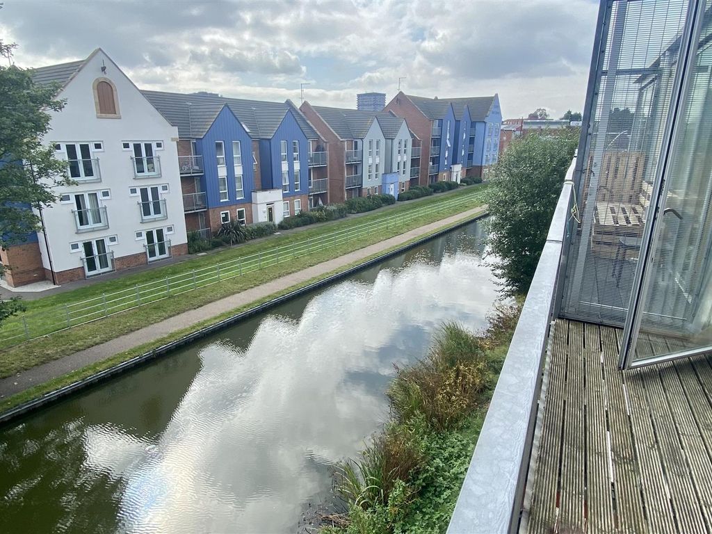 4 bed town house to rent in Electric Wharf, Coventry CV1 - Zoopla