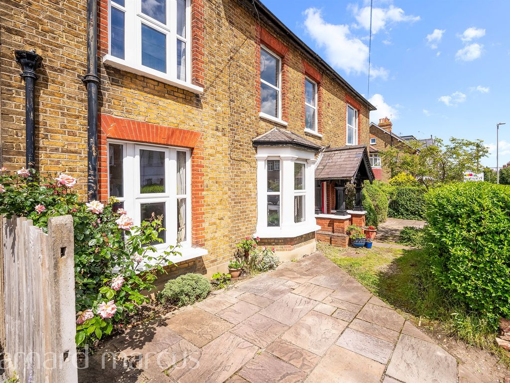 6 bed detached house for sale in Chestnut Grove, New Malden KT3, £ ...