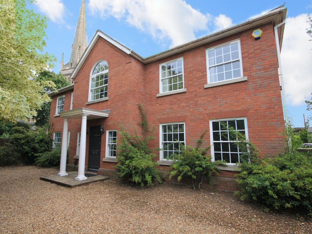4 bed detached house to rent in Glebe Road, Reading, Berkshire RG2, £ ...