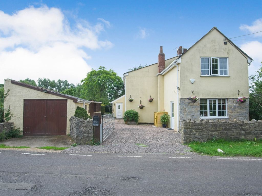 5 bed detached house for sale in Broad Street Common, Nash, Newport ...