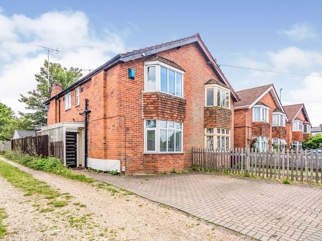 5 bed semi-detached house for sale in Addington Road, Reading RG1 - Zoopla