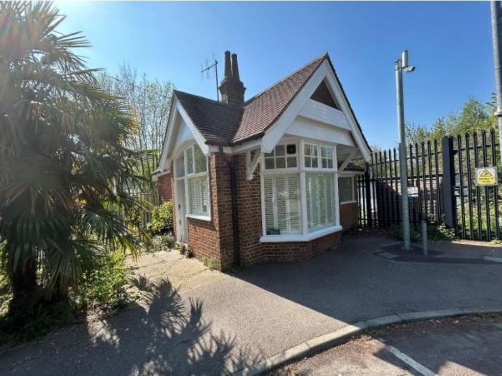Station Approach, Woldingham, Caterham CR3, Office to let, £8,520 pa ...