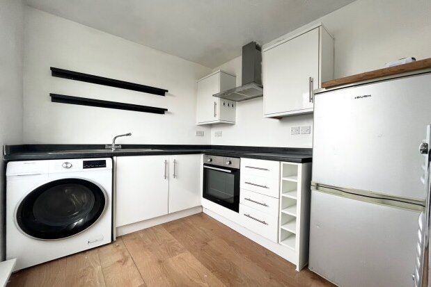 1 Bed Flat To Rent In St Just Place Newcastle Upon Tyne Ne5 £600 Pcm