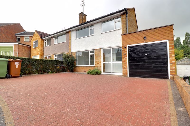 3 Bed Semi Detached House For Sale In St Mawes Close Baswich