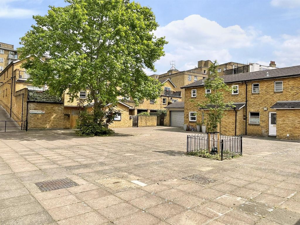3 bed terraced house for sale in Borough Square, London SE1, £800,000 ...