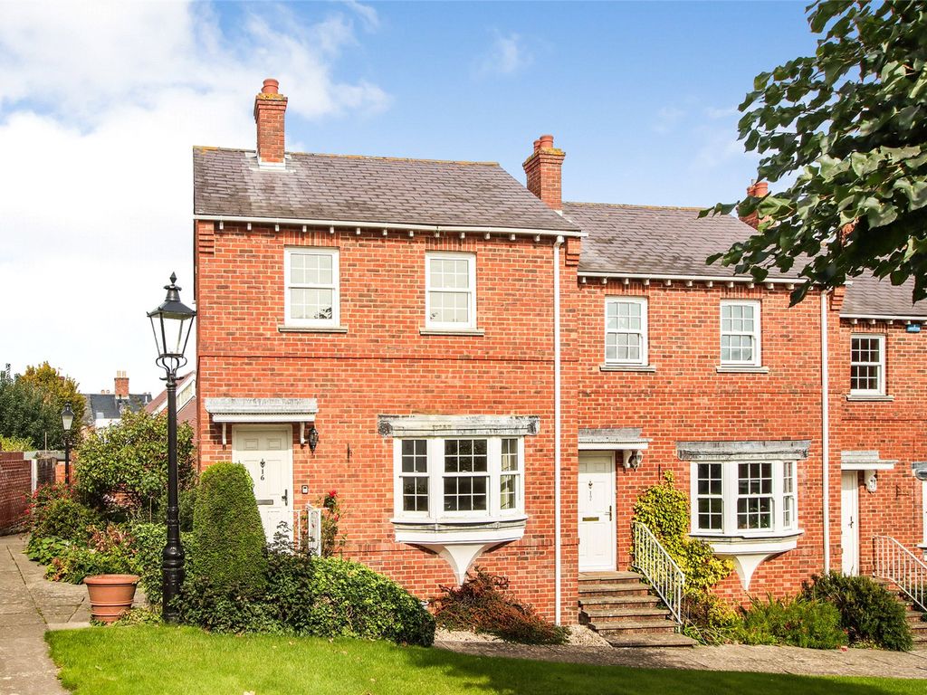 3 bed end terrace house for sale in Trafalgar Place, Lymington ...