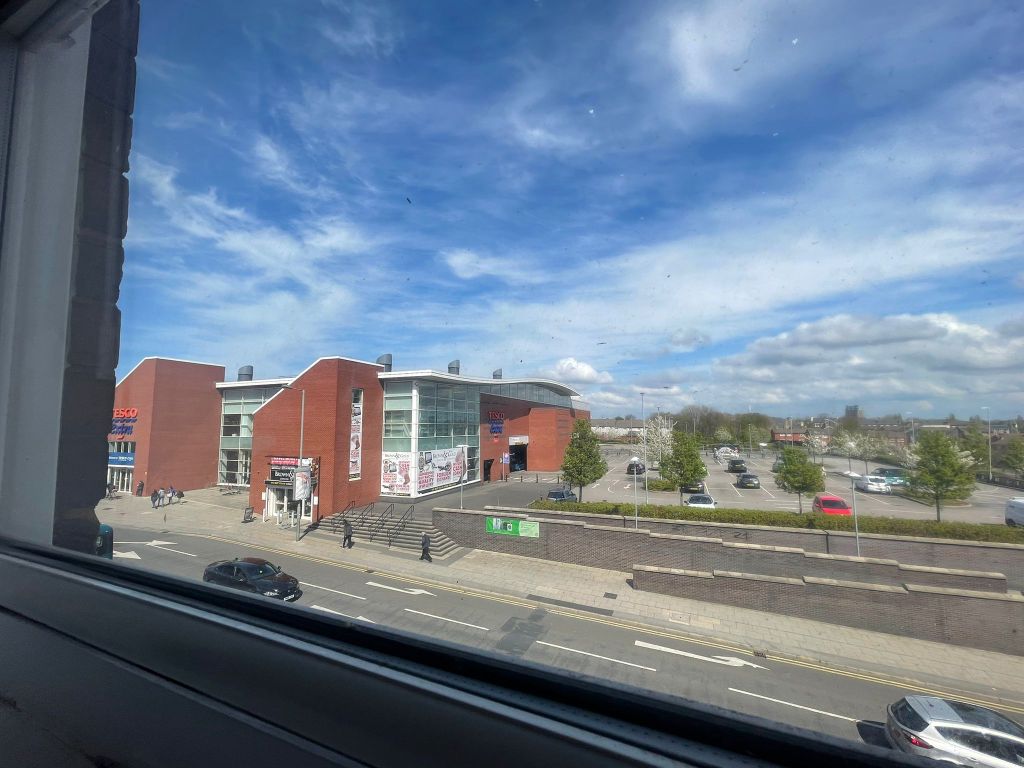 3 bed flat to rent in Issac Street, Liverpool L8 - Zoopla