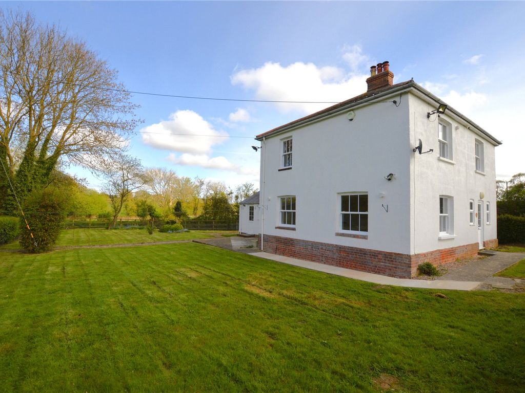 4 bed detached house to rent in Pincey Cottage, Bush End, Takeley ...