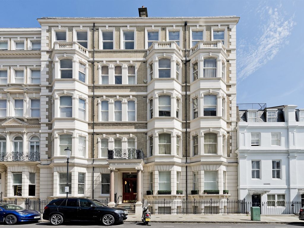 2 bed flat for sale in De Vere Gardens, London W8, £1,150,000 - Zoopla