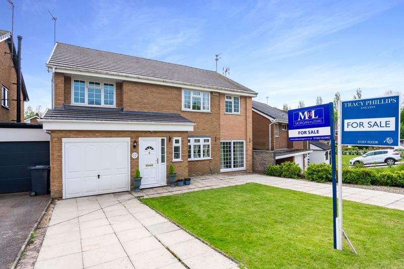 5 bed detached house for sale in Bethersden Road, Whitley, Wigan WN1, £ ...