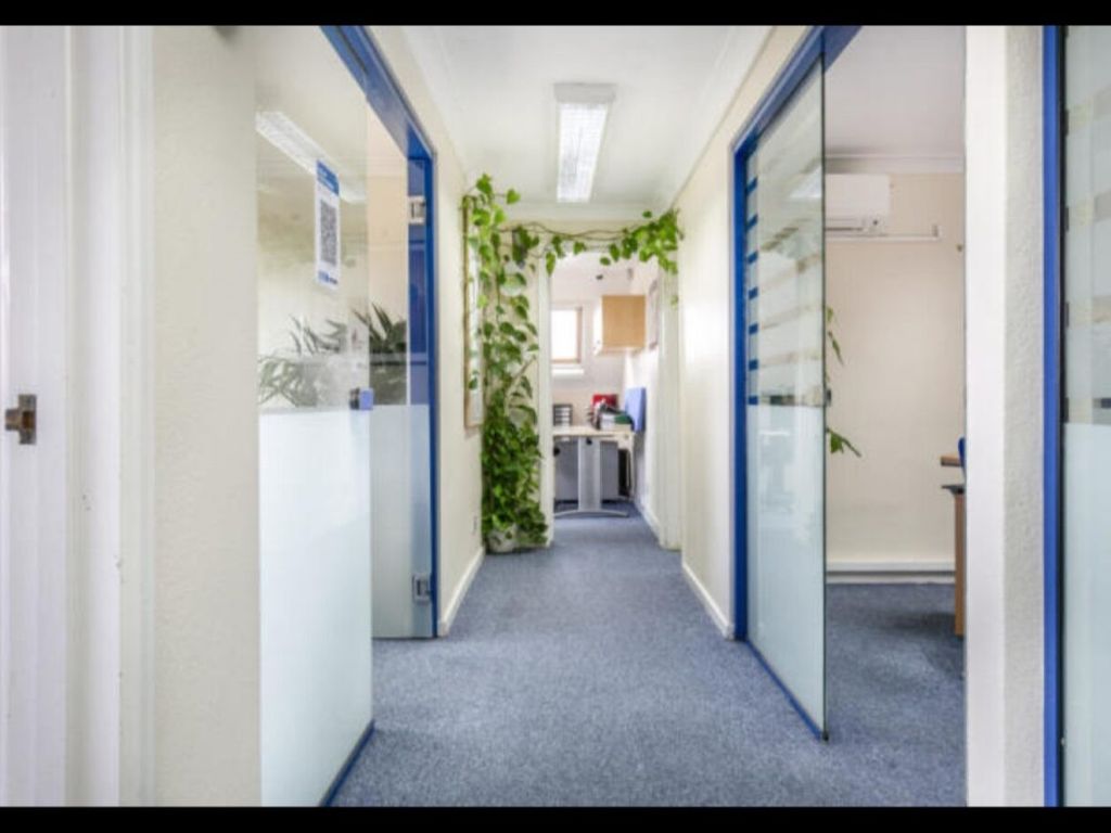 Office to let in Riverfront, Enfield, Greater London EN1, £21,450 pa ...