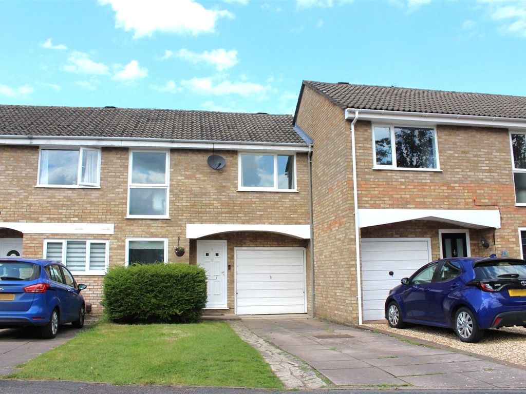 3 Bed Terraced House For Sale In Blaise Close Farnborough Rushmoor