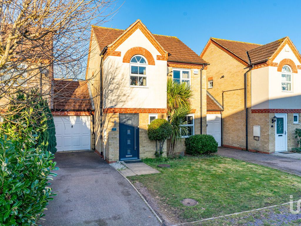 3 bed link-detached house for sale in The Hedgerows, Bishop's Stortford ...