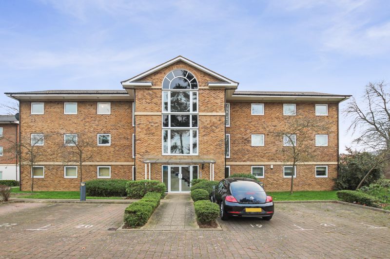 2 bed flat for sale in Maplehurst Close, Dartford DA2, £280,000 - Zoopla
