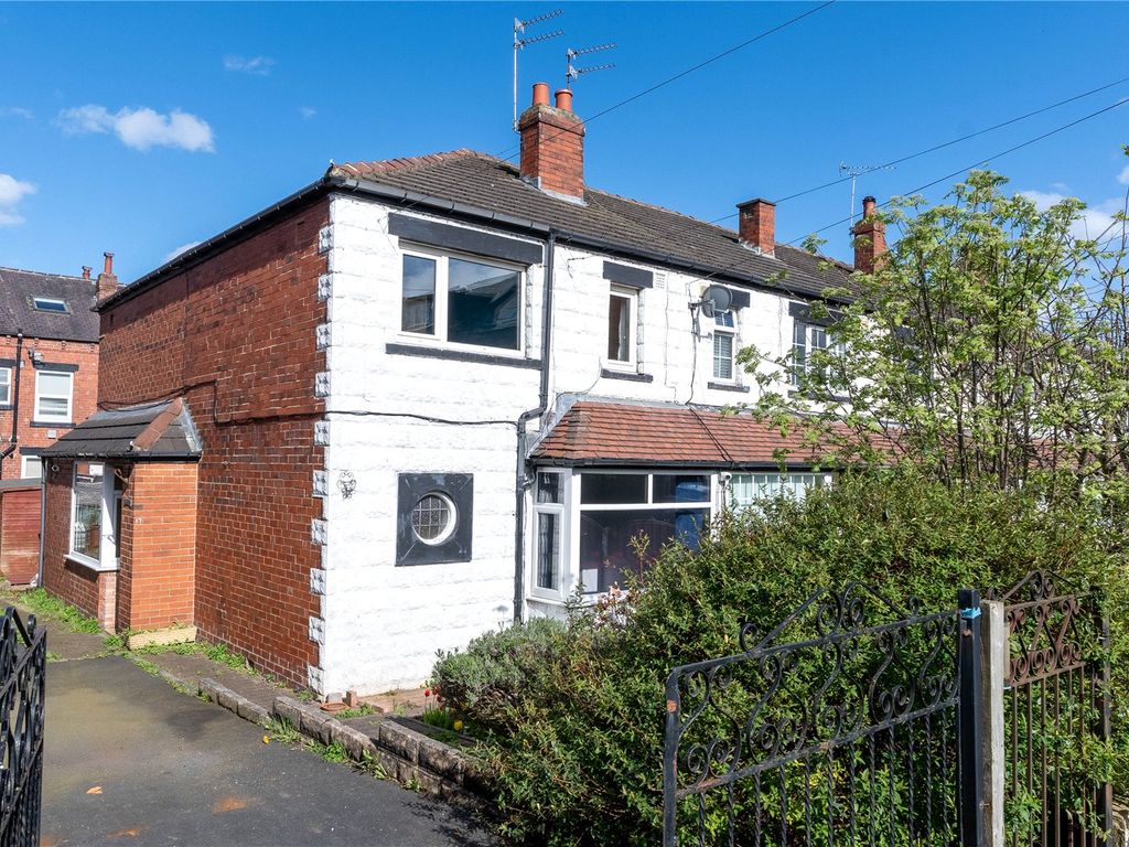 3 Bed Terraced House For Sale In Breary Avenue Horsforth Leeds Ls18