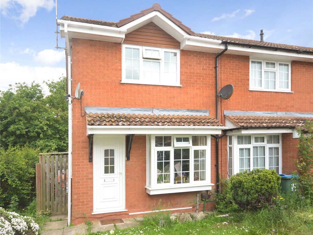 2 bed end terrace house for sale in Edward Close, Aylesbury ...
