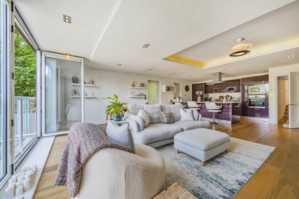 2 bed flat for sale in Nether Street, Finchley N3, £675,000 - Zoopla