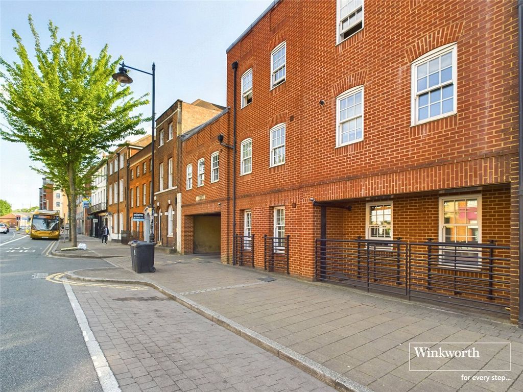 1 bed flat to rent in Home Court, 96 London Street, Reading RG1, £1,250 ...