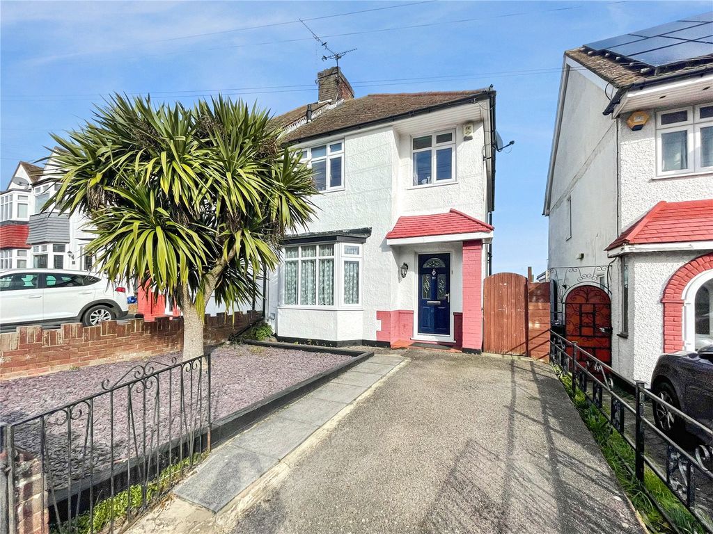 3 Bed Semi Detached House For Sale In Danson Way Rainham Gillingham