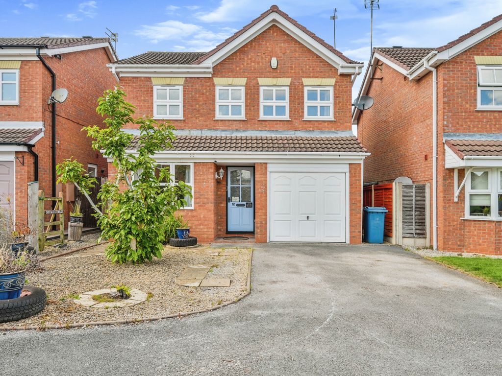 3 bed detached house for sale in Gunnell Close, Stafford ST16 - Zoopla