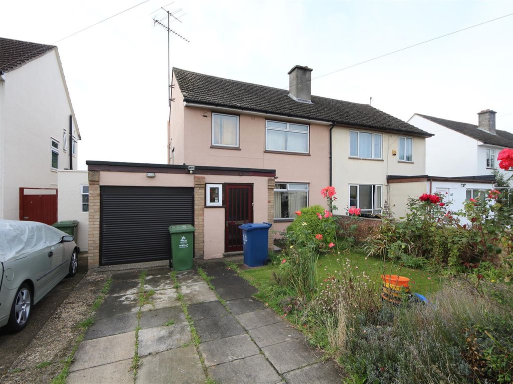 3 Bed Semi Detached House For Sale In St Thomass Square Cambridge