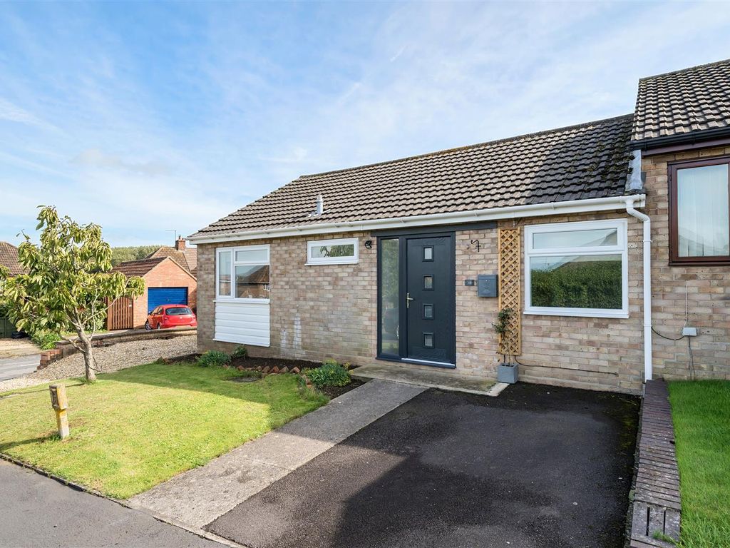 2 bed semi-detached bungalow for sale in Clovermead, Yetminster ...