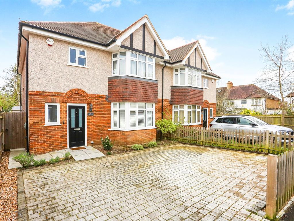 3 Bed Semi Detached House For Sale In Farm Way Worcester Park Kt4 £