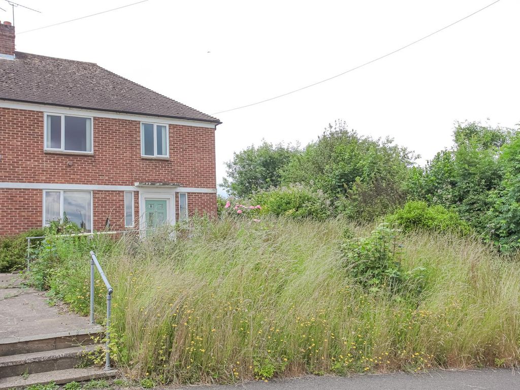 3 bed semi-detached house for sale in Hightown Road, Banbury OX16 - Zoopla