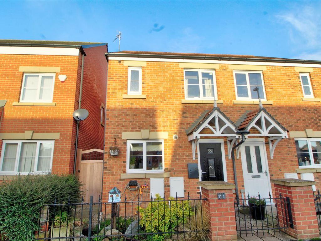 2 Bed Semi Detached House For Sale In Barnwell View Herrington Burn