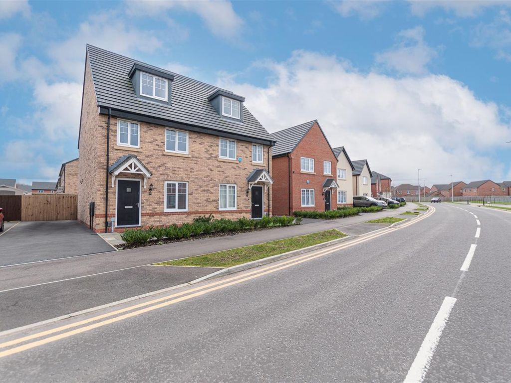 3 bed semi-detached house for sale in Alfa Way, Great Sankey ...