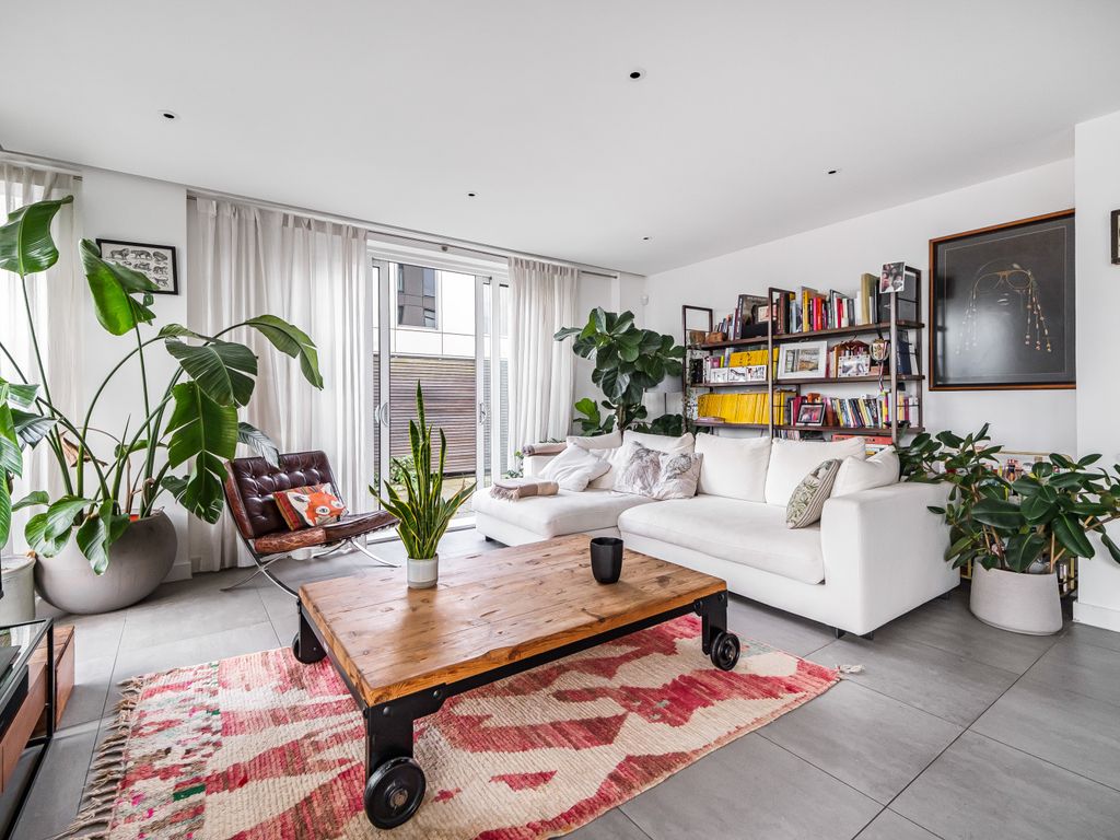 3 bed flat for sale in Charlotte King Court, 34 Goldsmiths Row E2, £ ...