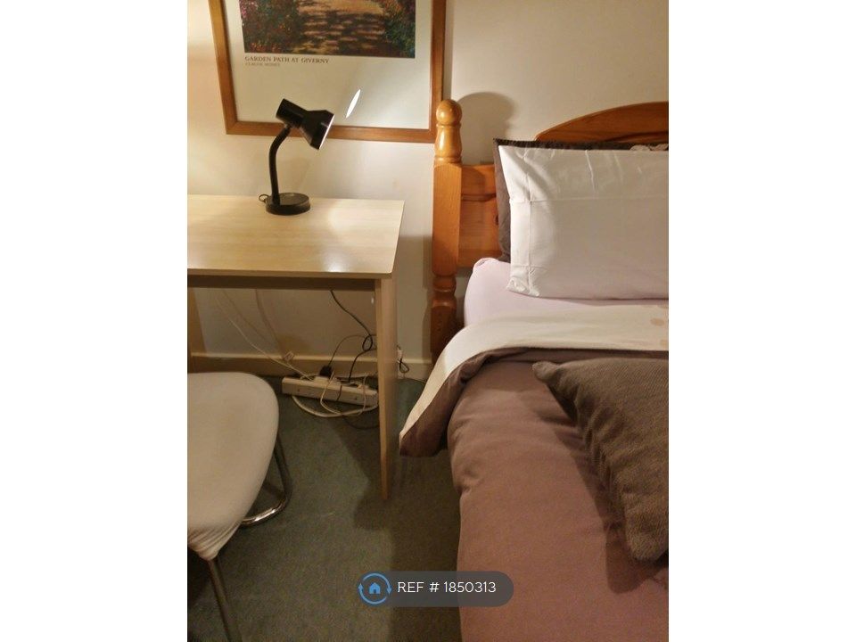 Room to rent in Pudding Chare, Newcastle Upon Tyne NE1, £490 pcm - Zoopla