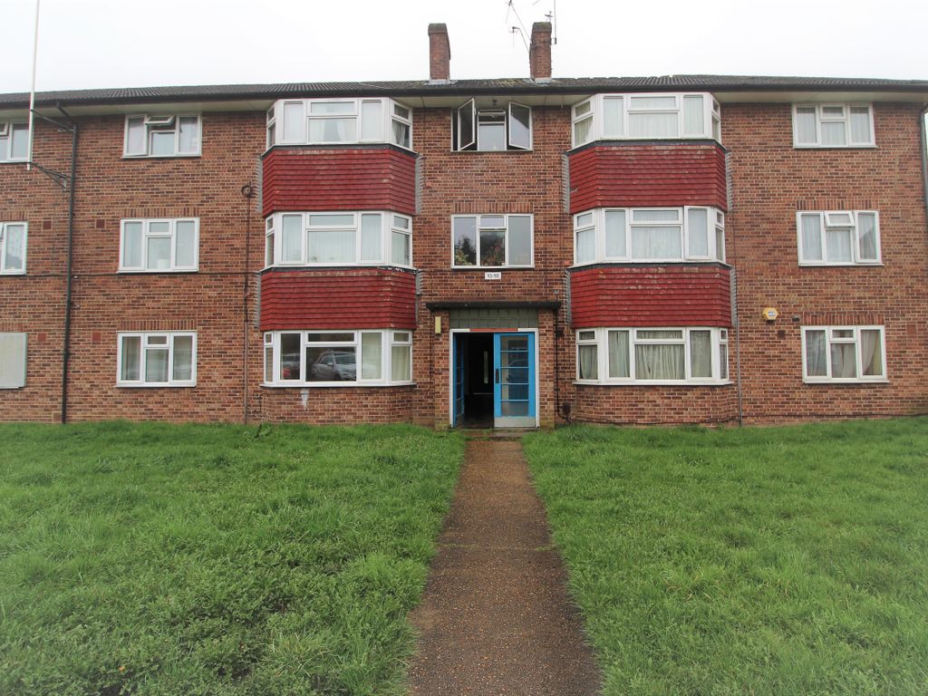 2 bed flat for sale in Larch Crescent, Yeading, Hayes UB4, £280,000 ...