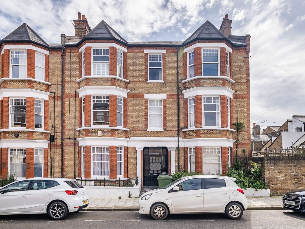 2 bed flat for sale in Elmhurst Street, London SW4, £625,000 - Zoopla