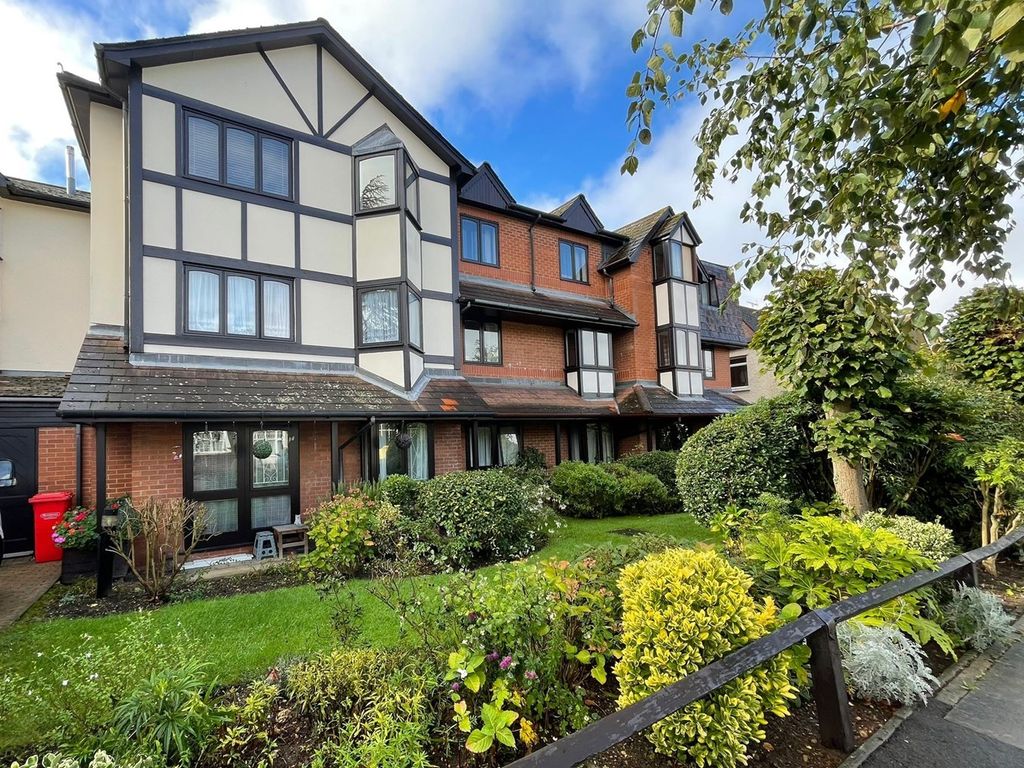 2 bed property for sale in Hanbury Court, Northwick Park Road, Harrow ...