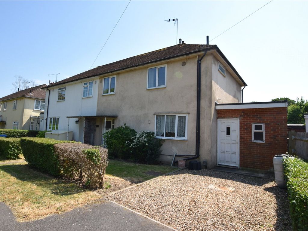 3 Bed Semi Detached House For Sale In Cripley Road Farnborough