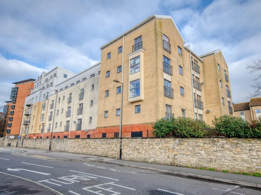 2 bed flat for sale in White Star Place, Southampton, Hampshire SO14, £ ...