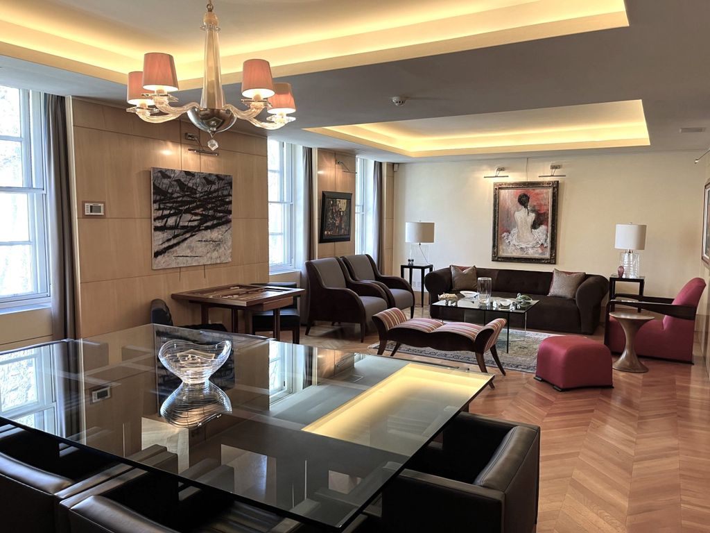 3 bed flat for sale in Lowndes Square, Knightsbridge, London SW1X - Zoopla