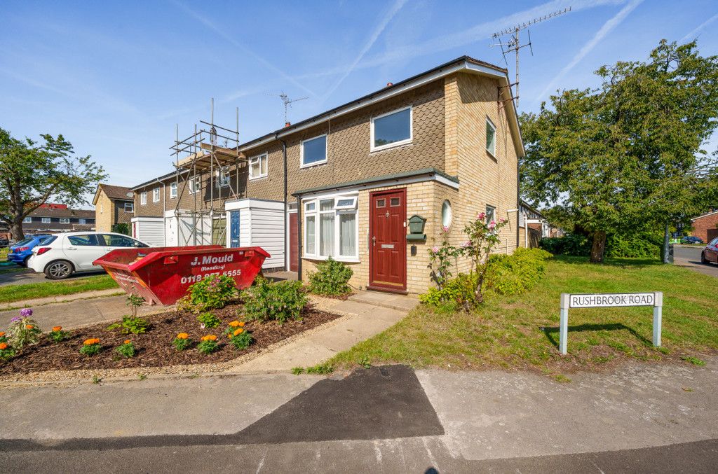 3 Bed End Terrace House For Sale In Rushbrook Road Woodley Reading