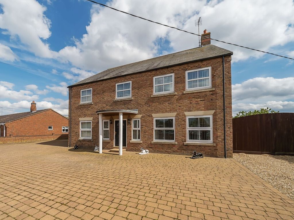 5 bed detached house for sale in Chapel Drove, Holbeach Drove, Spalding ...
