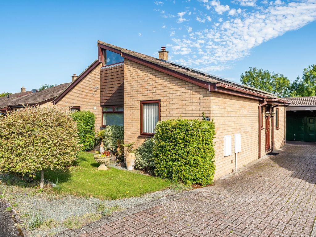 2 bed bungalow for sale in Parkview Close, Andover SP10, £399,950 - Zoopla