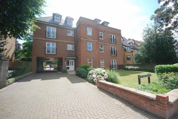 2 bed flat to rent in 26 Albemarle Road, Beckenham BR3 - Zoopla