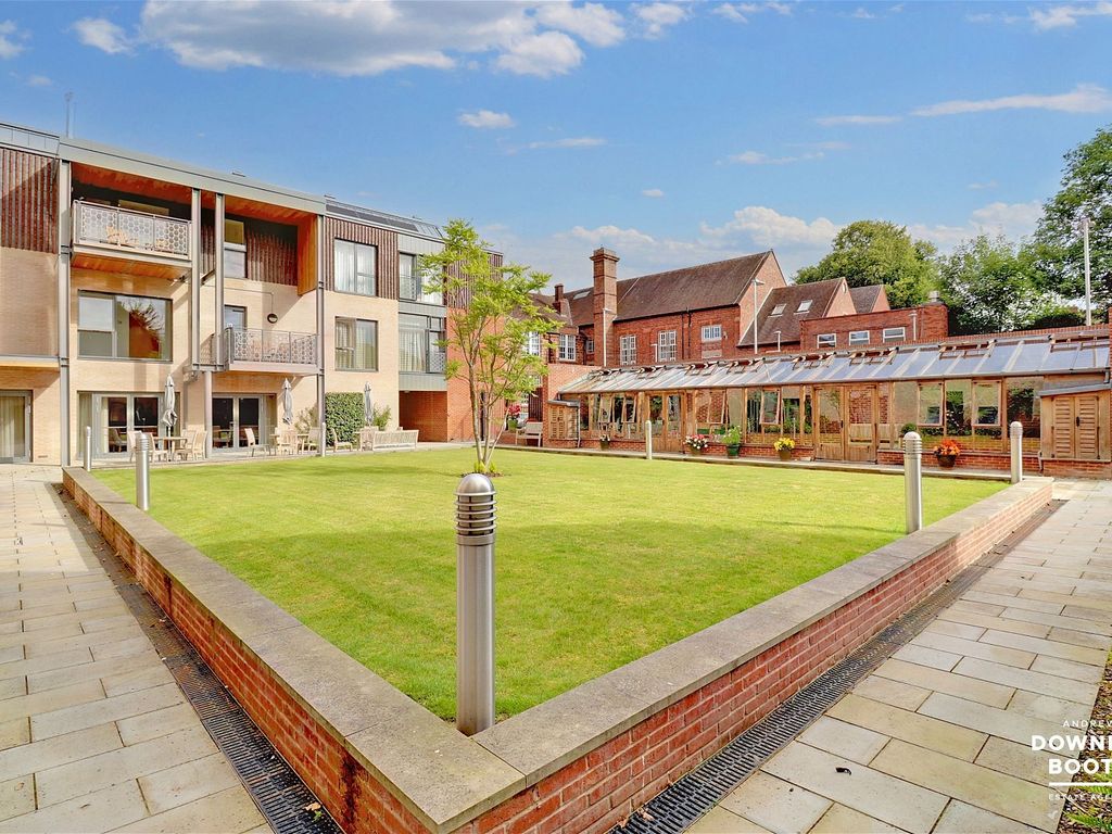 1 bed flat for sale in Chapter House, Monks Close, Lichfield WS13, £ ...