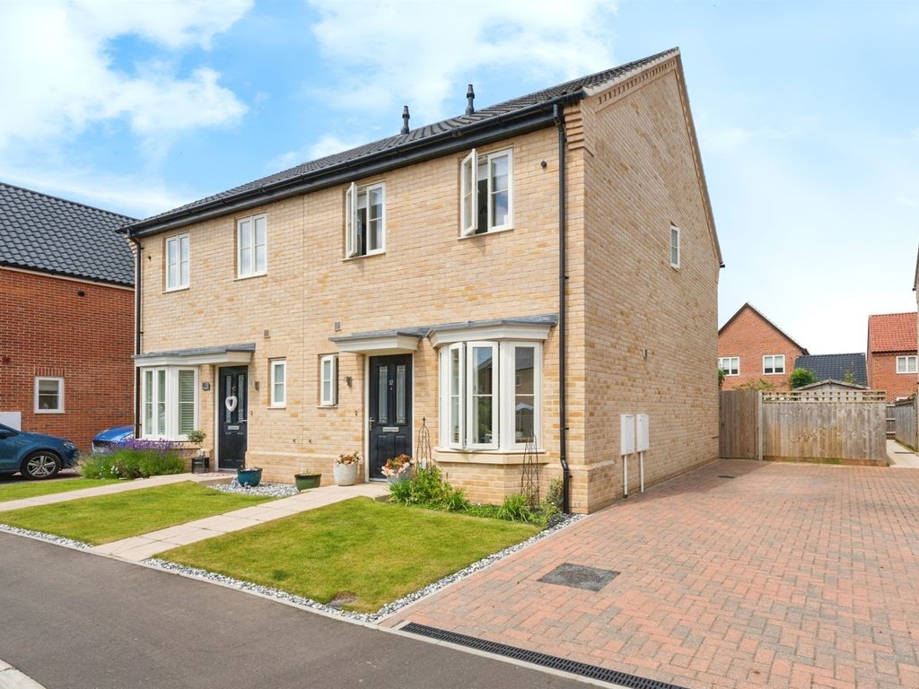 2 bed semi-detached house for sale in Partridge Way, Holt NR25, £ ...